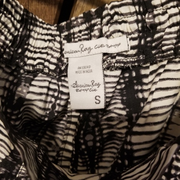 American Rag | Pants & Jumpsuits | American Rag Capri Pants | Poshmark